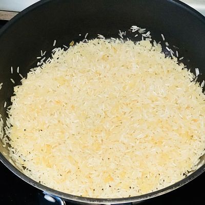 Pilaf turcesc cu pui și năut, sevit cu ayran și ardei iute | Chef ...