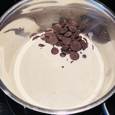 Prăjitură After Eight, cu ciocolată și cremă de mentă | Chef Nicolaie ...