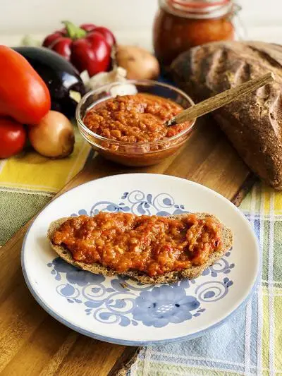 Zacuscă țărănească de vinete, rețetă tradițională de familie | Chef ...