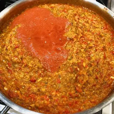 Zacuscă țărănească de vinete, rețetă tradițională de familie | Chef ...