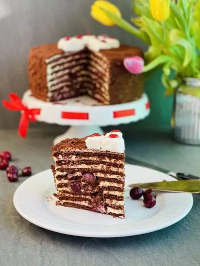 Tort Spartak cu cacao și vișine | Chef Nicolaie Tomescu