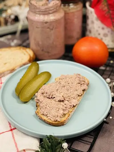 Pate țărănesc de porc cu fainoșag - rețeta mătușii Mărioara | Chef ...