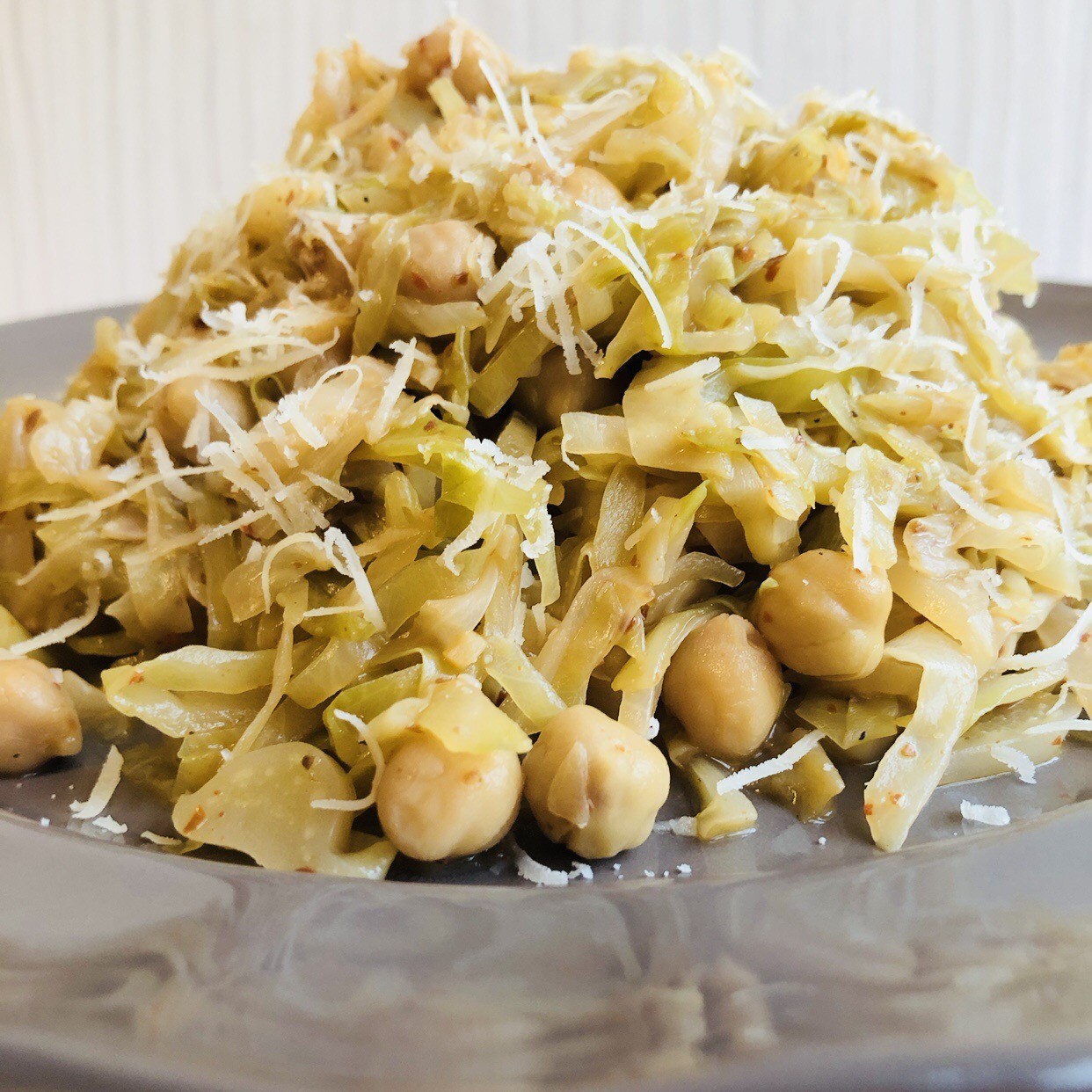 Varza dulce călită cu năut și parmezan | Chef Nicolaie Tomescu