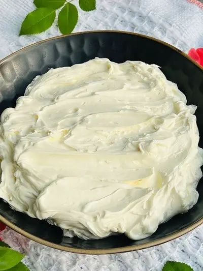 Cremă de unt cu ciocolată albă și frișcă | Chef Nicolaie Tomescu